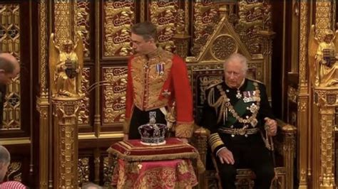 Monarqu A Brit Nica Modificar La Corona De San Eduardo Para Carlos Iii