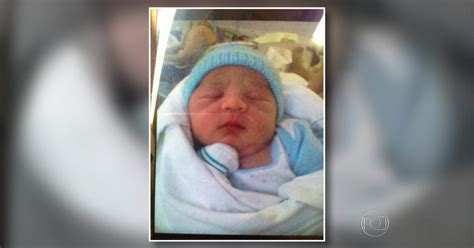 G1 Mãe de bebê roubado no Rio faz apelo Quero que meu filho apareça