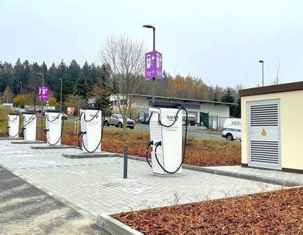 TEAG Mobil nimmt ersten Bauabschnitt für Ladepark Schleiz in Betrieb