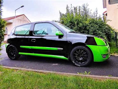 Clio 2 RS pièces et voitures de course à vendre de rallye et de circuit