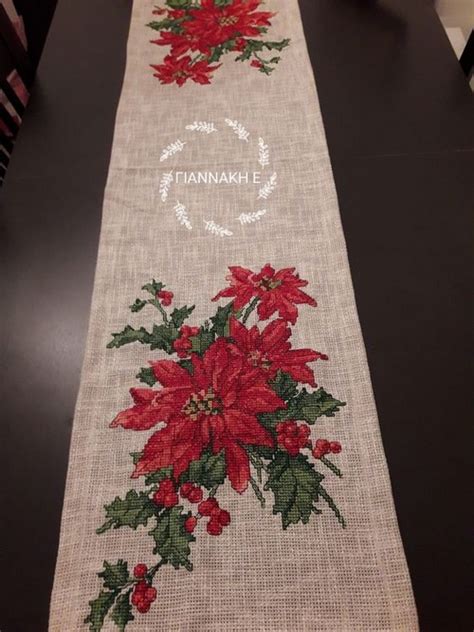 15 Ideas para bordar caminos de mesa navideños Bordados a Mano
