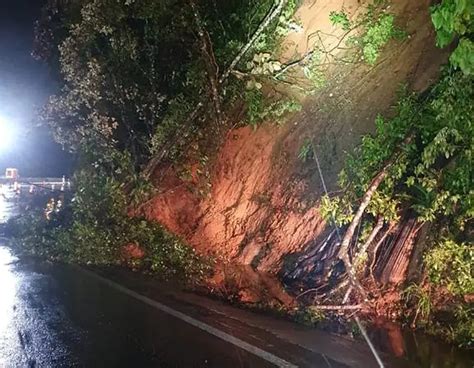 Trecho De Queda De Talude Na BR 376 Volta A Ser Liberado Entre PR E SC