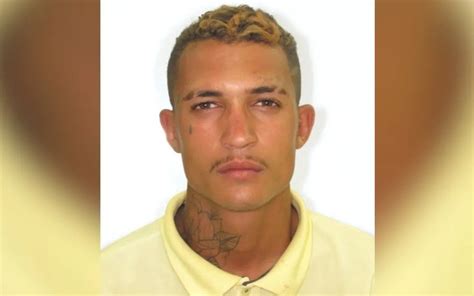 GO jovem é morto a tiros enquanto caminhava pela rua a família