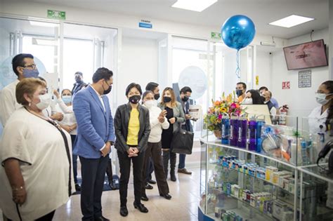 Inaugura Lilia Cedillo Sucursal 20 De Local De Farmacias Fleming E