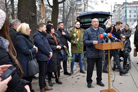Vlada Federacije Bosne i Hercegovine Ministar Drljača uručio ključeve