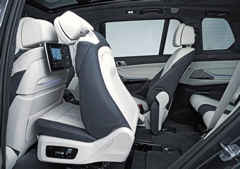 Yeni BMW X7 Teknik Özellikleri ve Fiyatı Açıklandı