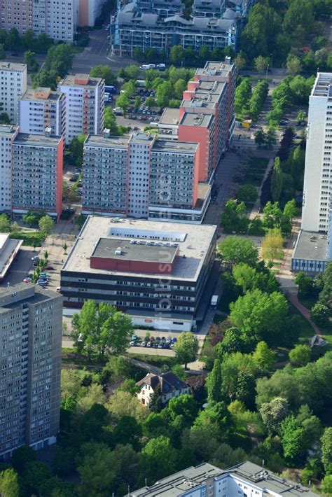 Berlin aus der Vogelperspektive Gebäude des Einkaufszentrum