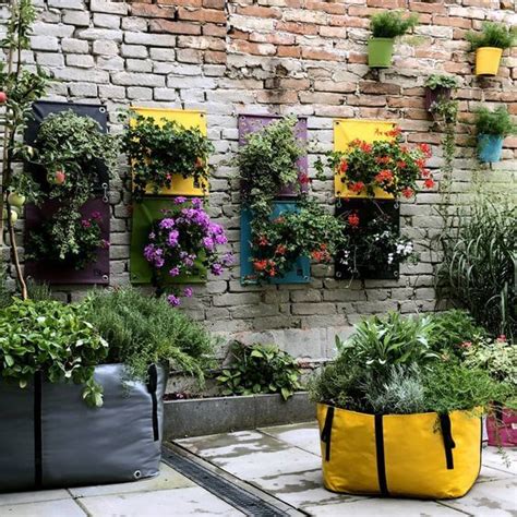 30 Stunning Vertical Garden Ideas To Adorn Your Patio ZUGNEWS