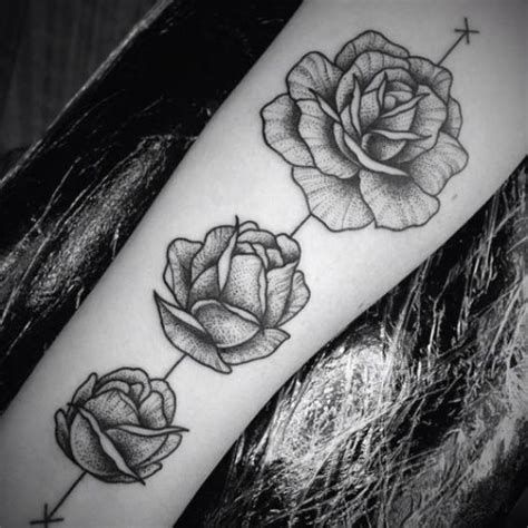 Blackwork Rose Tattoos You Ll Instantly Love Bloom Rose