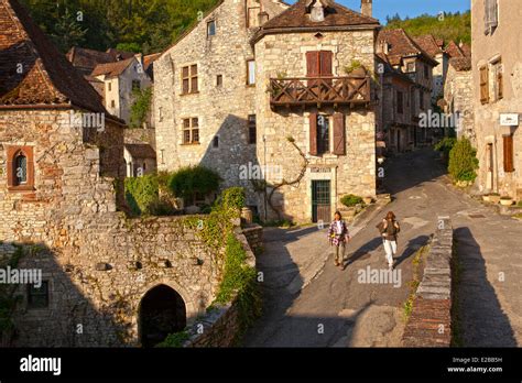 France Lot Lot Valley Saint Cirq Lapopie Labelled Les Plus Beaux