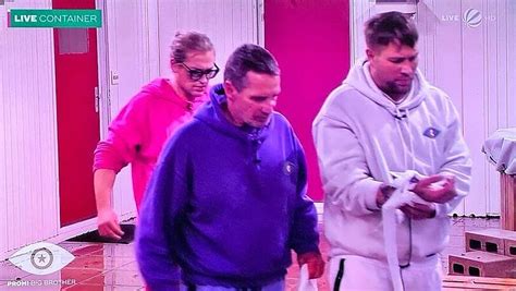 Promi Big Brother Kandidat Verletzt Sich Bei Unfall Und Fliegt