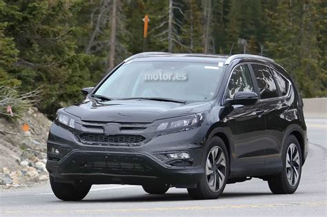 El Honda Cr V Restyling Se Deja Ver Por Primera Vez