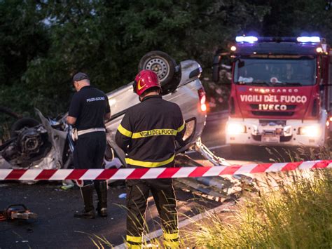 Auto Ribaltata Incidente Mortale In Autostrada A Varese VareseNews
