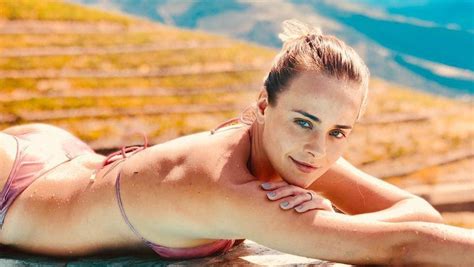 Juliana Silveira Nude And Naked Photos