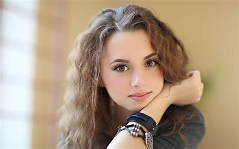 Curly Hair Women Wallpapers Wallpaper Cave
