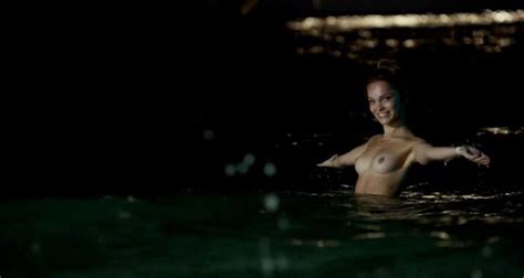 Naked Lola Le Lann In One Wild Moment