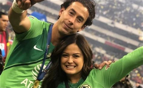 Mariana Echeverría defiende a su esposo Oscar Jiménez tras ser