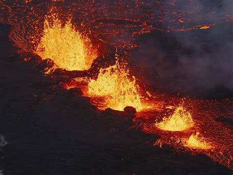 Nouvelle éruption volcanique au sud ouest de Reykjavik SWI swissinfo ch