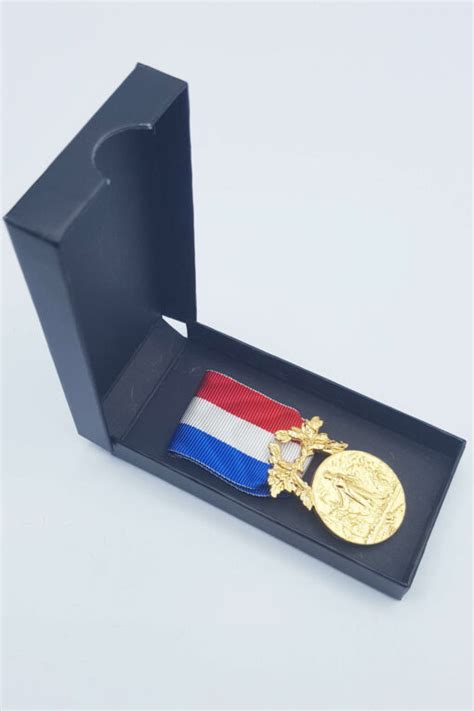 Médaille dActe de Courage et de Dévouement Vermeil Morange Candas