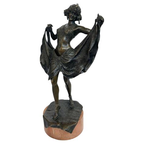 Windy Day Vienna Bronze Sculpture By Franz Xaver Bergmann C 1900