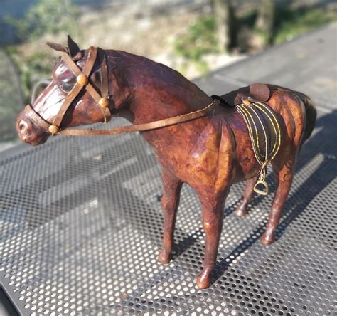 Figurine Cheval En Cuir 1970s En Vente Sur Pamono