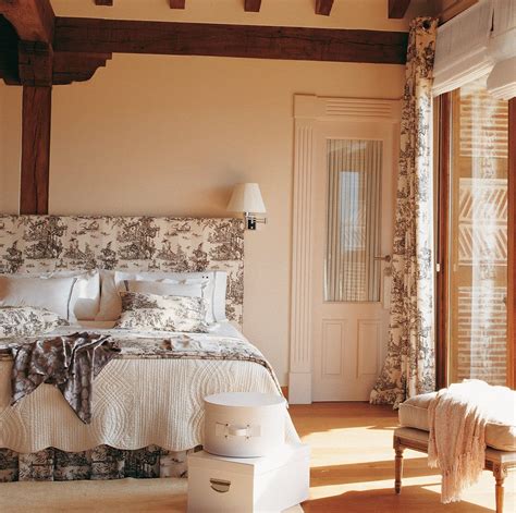 Buenas Ideas Para Modernizar El Dormitorio En Un Plis Plas