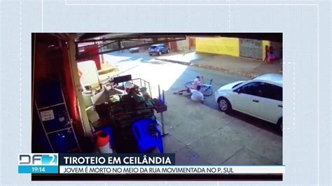 Vídeo Jovem é morto a tiro no meio da rua em Ceilândia DF2 G1