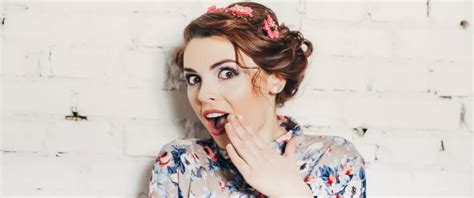 10 choses que les filles font secrètement sous la douche Affaires des