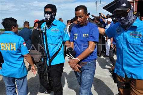 PENANGKAPAN KAPAL PENYELUNDUPAN NARKOBA BNN ANTARA Foto