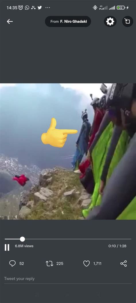 Don T Give Up On Twitter Did Anyone Not Notice That This Guy Fell And