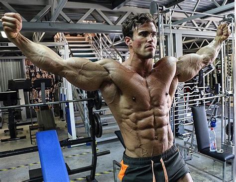 Icone Fitness Calum Von Moger Nos Dando Presente