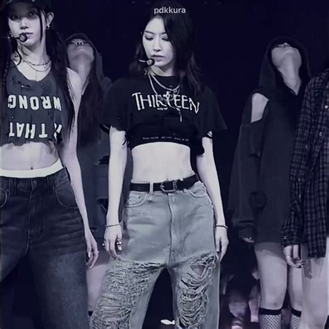 Le Sserafim Pics On Twitter Rt Pdkkura Sakura Womenizer