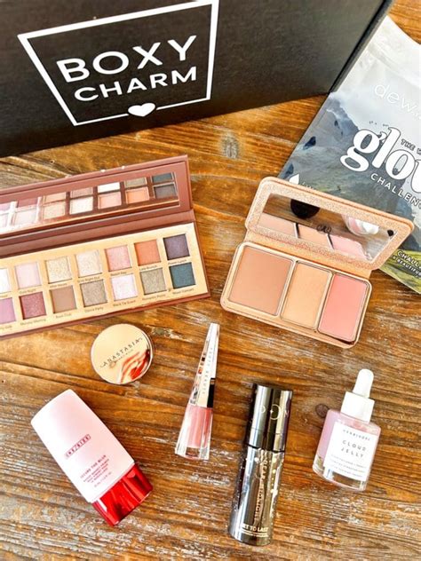 BOXYCHARM LUXE BOX WINTER 2022 Review Coupon Subboxy