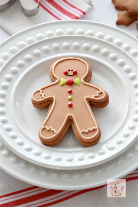 Video Recipe How To Make Gingerbread Cut Out Cookies Decorate