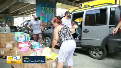 Mais de 80 das famílias que vivem em favelas dependem de doação para