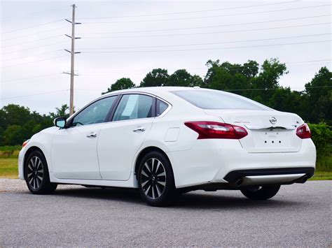 Pre Owned 2018 Nissan Altima 2 5 SL FWD 4D Sedan