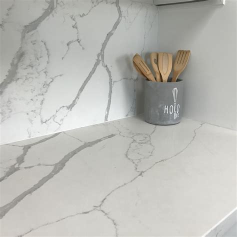 ECS203 Calacatta White Quartz Countertop Prefab Quartz Countertops