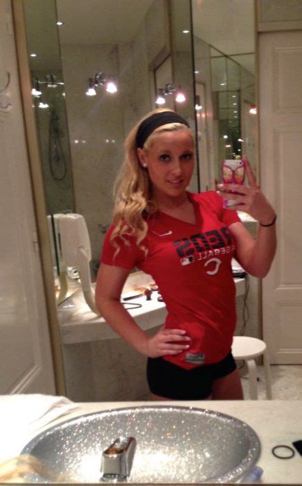 Mirror Selfies 46 Pics