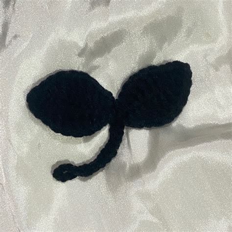 BlingCave Multi Purpose Crochet Leaf Sprout Cable Organizer