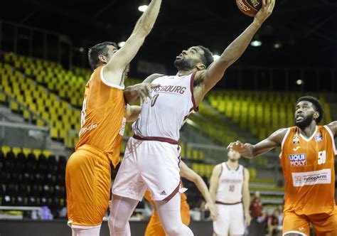 Basket Ball Phil Booth Le Nouveau Meneur De La Sig D Couvre Le