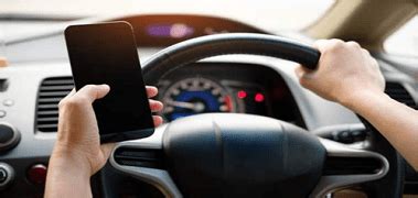 Los Riesgos Por Usar El Celular En El Trabajo Fluyezcambios