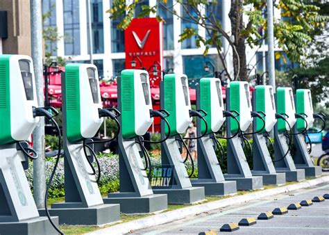 Ô tô điện VinFast sạc bao lâu Các vấn đề về pin xe ô tô điện