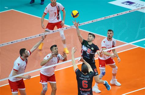 AXA Sigorta Efeler Liginde 6 Hafta Devam Ediyor Voleybol Magazin