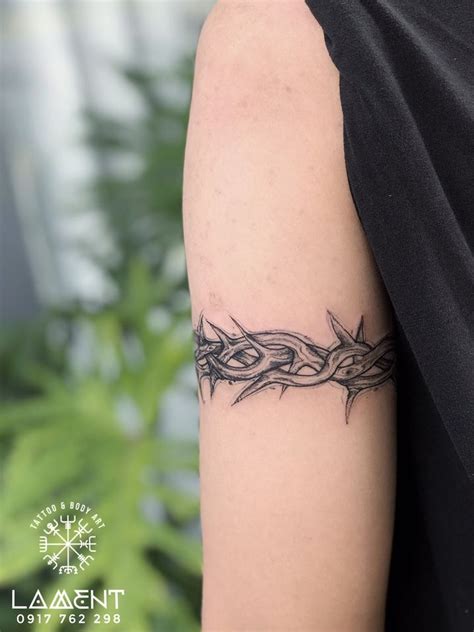 Crown Of Thorns Tattoo On Arm Thorn Tattoo Tattoos Arm Band Tattoo