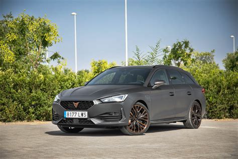 Fotos Cupra Le N Sportstourer E Hybrid Vz Cup My Motor Es