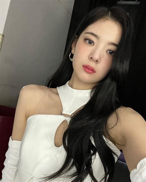 221227 Itzy Instagram Update Lia Kpopping