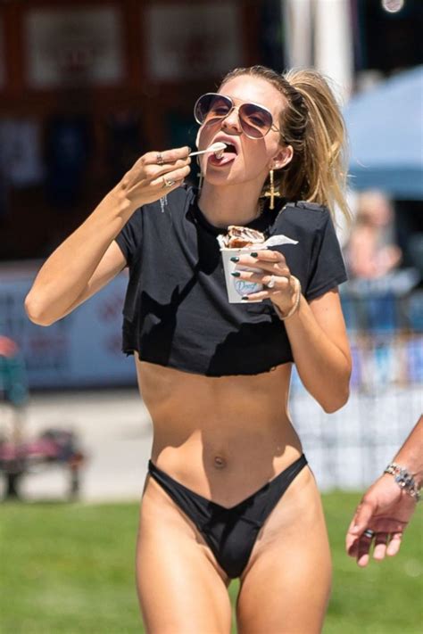 Rachel McCord Nip Slip Fappenist