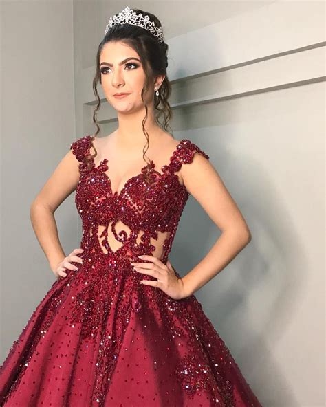 Pin em Debutantes Inspirações para festas de 15 anos