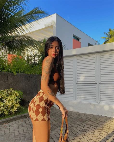 Pin De Telma Cunha Em Beca Beca Tumbrl Girls Garotas