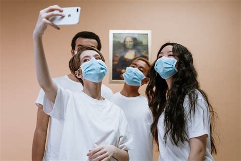 La OMS advierte a los jóvenes de los efectos a largo plazo del COVID 19